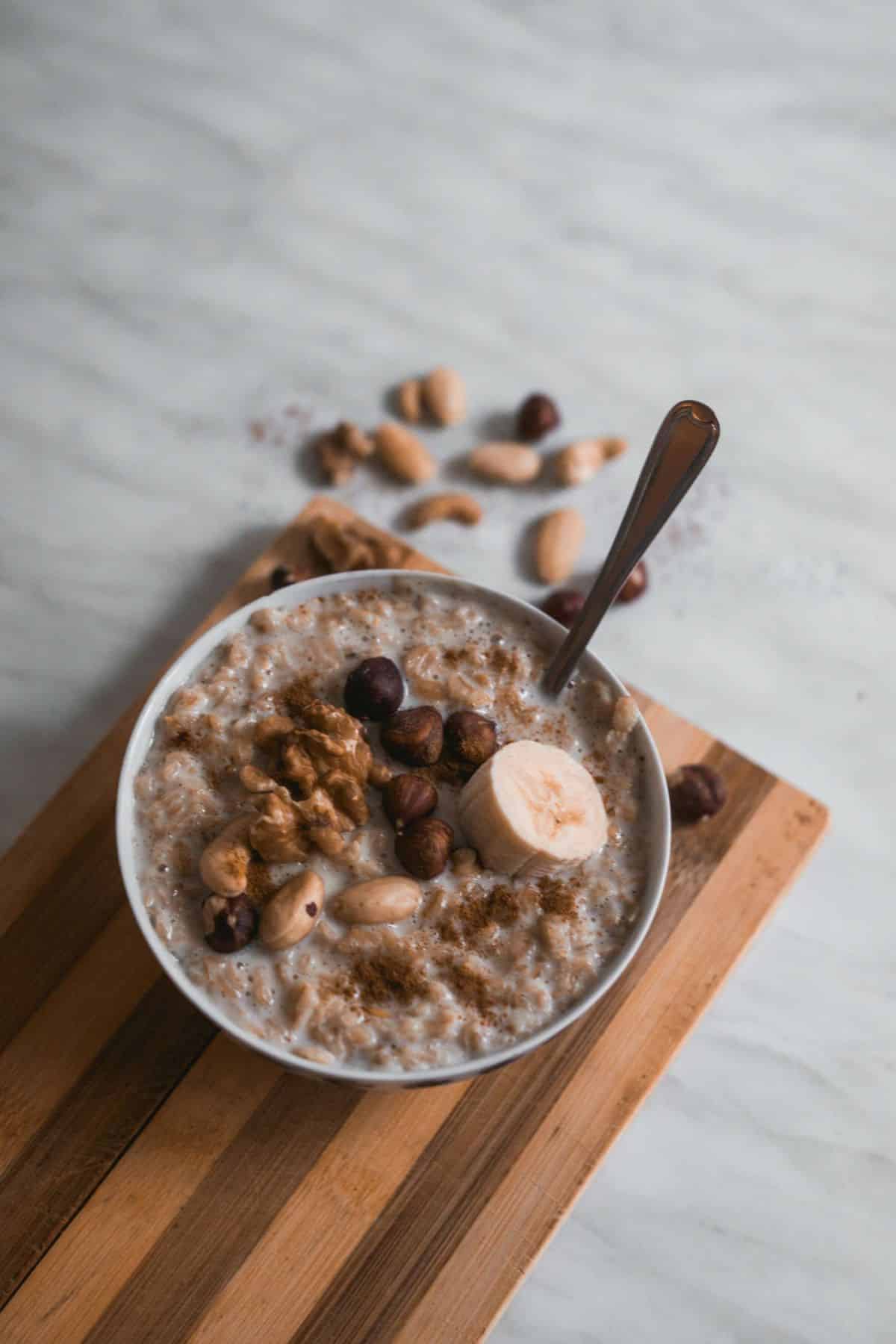 Dietitian's Guide: Is Oatmeal Good for PCOS? - PCOS Nutrition Answers